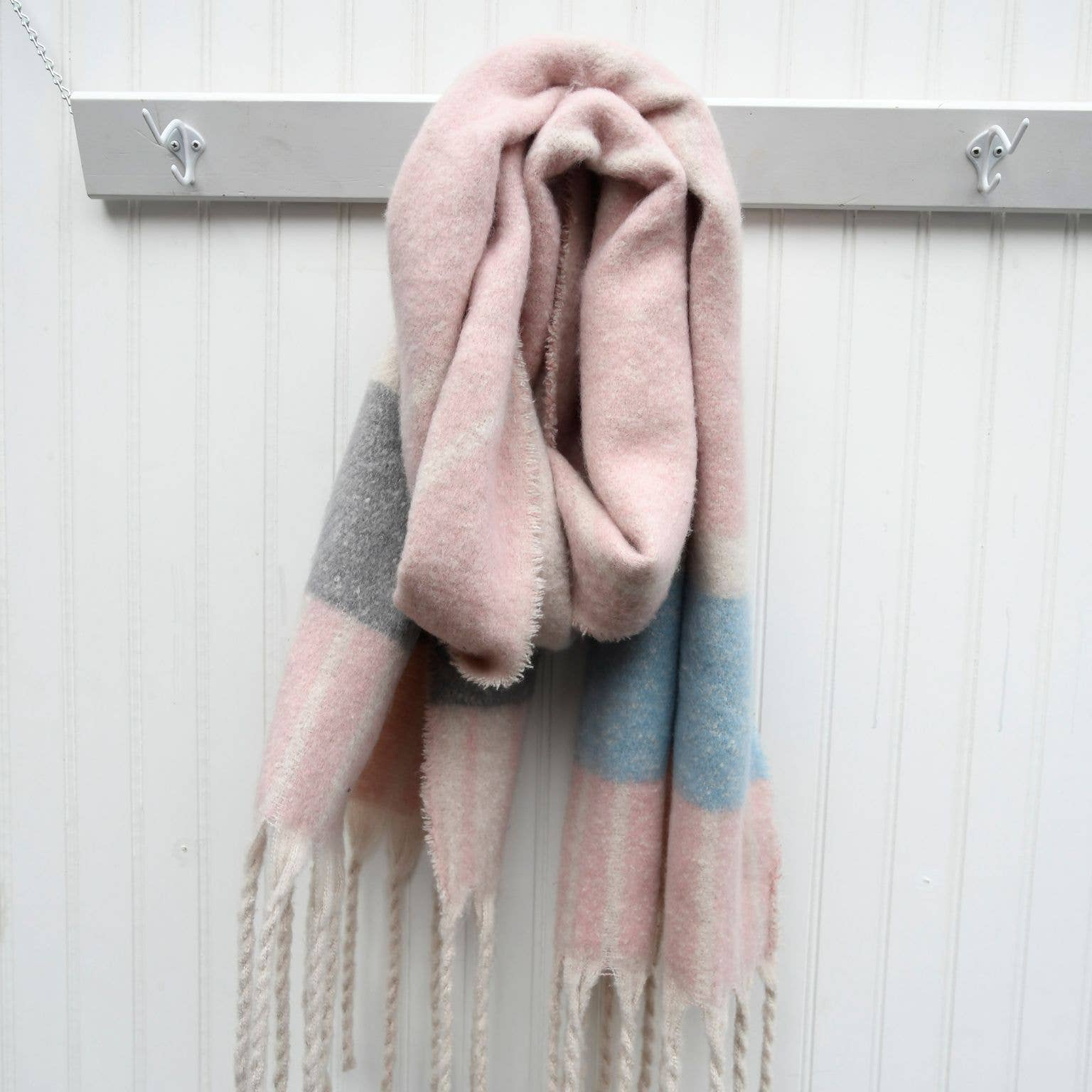 Maggie Shannon Boutique- Handbags, Necklaces, Earrings & More ONLINE